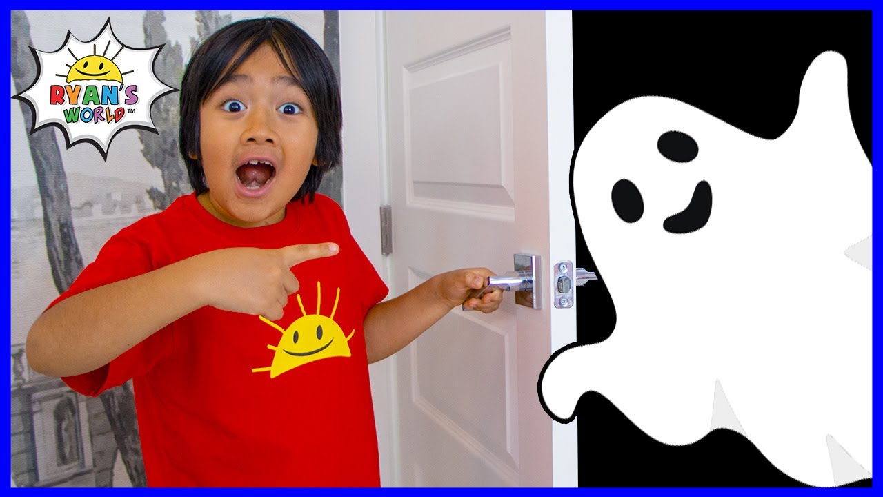 Ryan Pretend Play with Halloween Ghost Haunted House!!! - YouTube