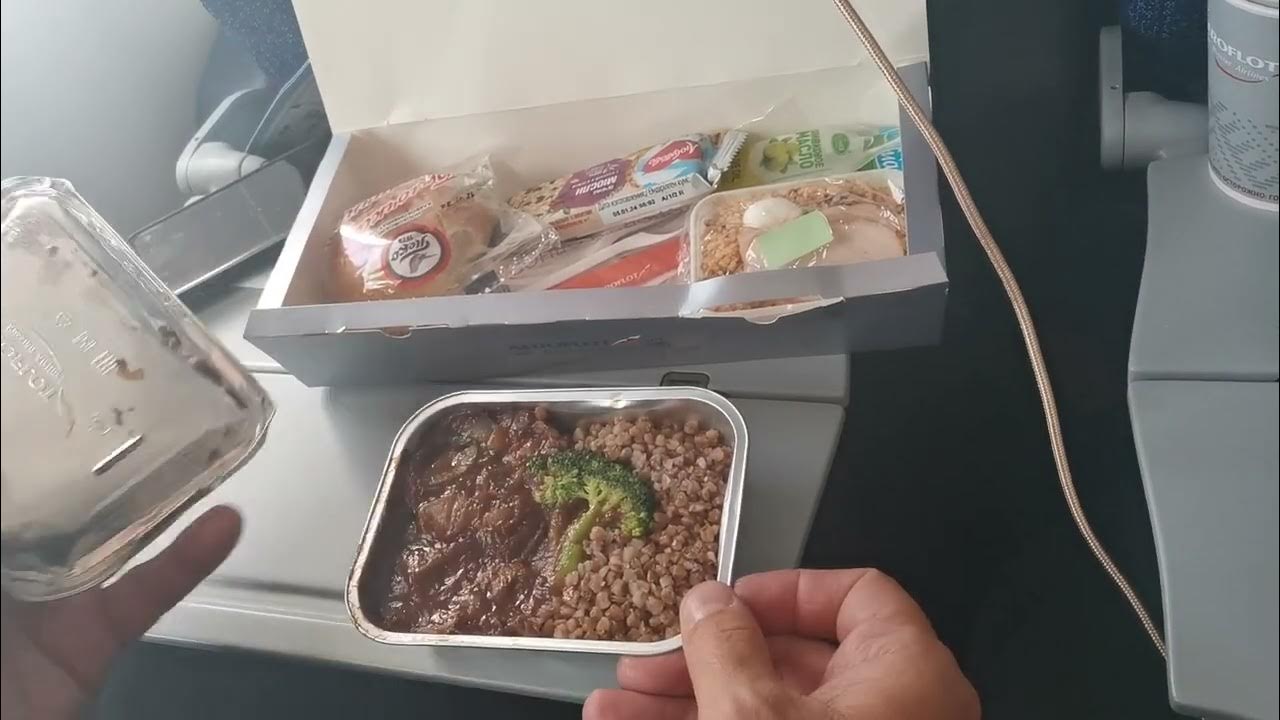 Чем кормит Аэрофлот. рейс Хургада-Москва - YouTube