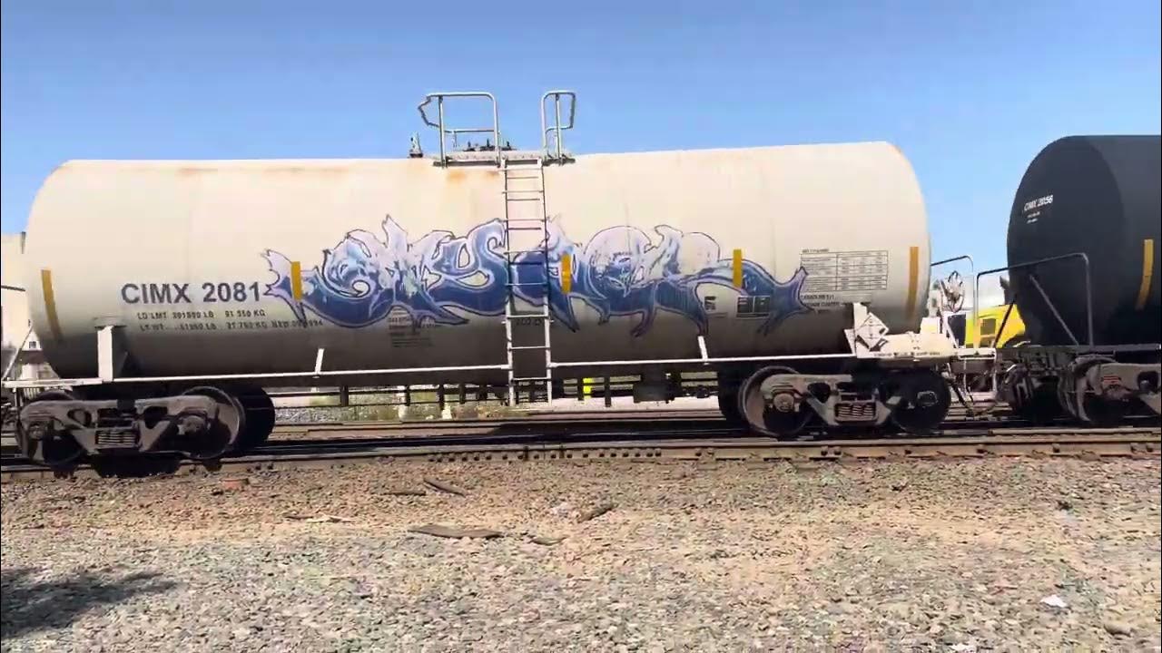 NS 142 clears Muncie - YouTube