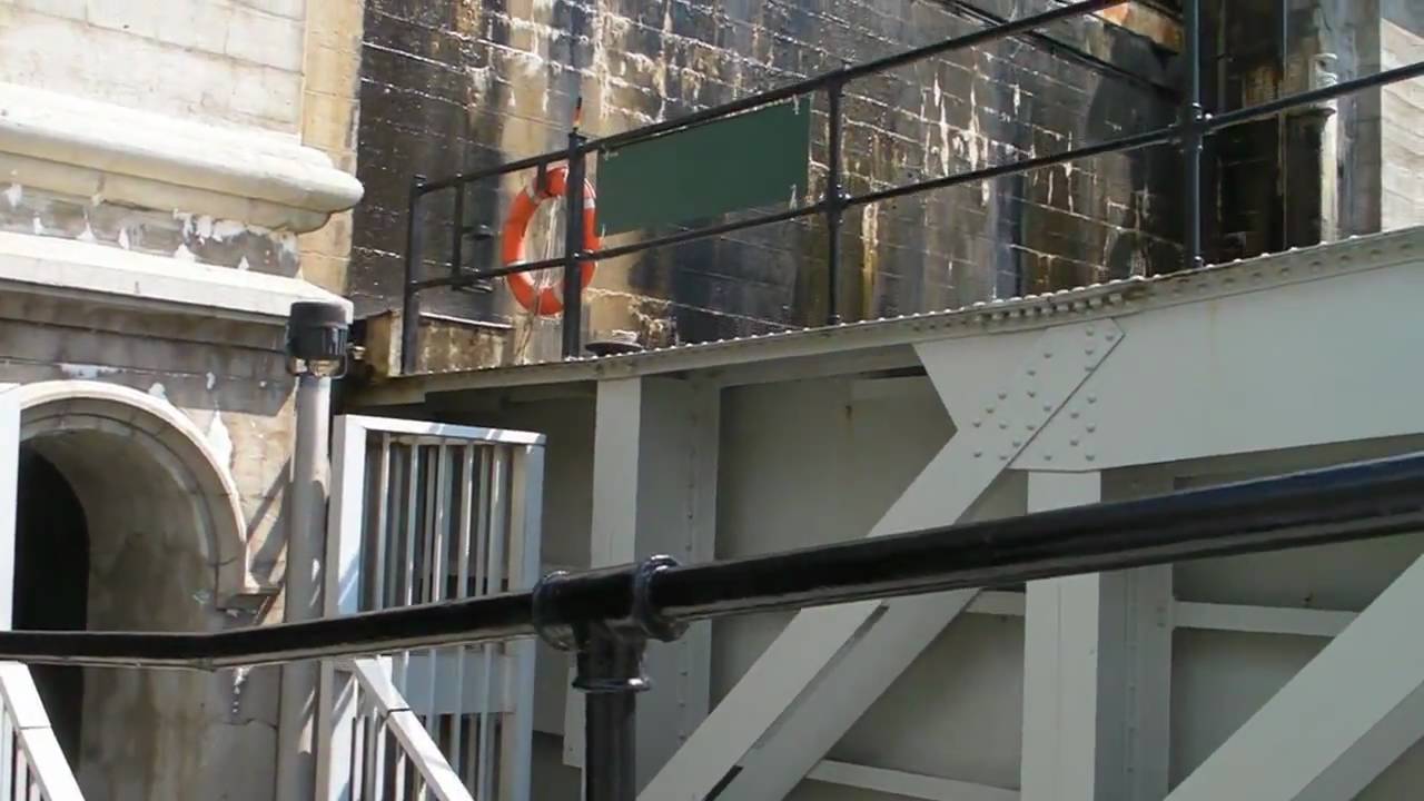 Peterborough Lift Lock (720p HD) - YouTube
