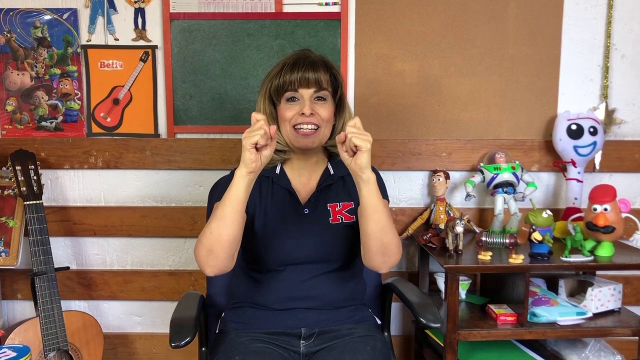 Miss Moni canción A buni buni cha a buni - YouTube