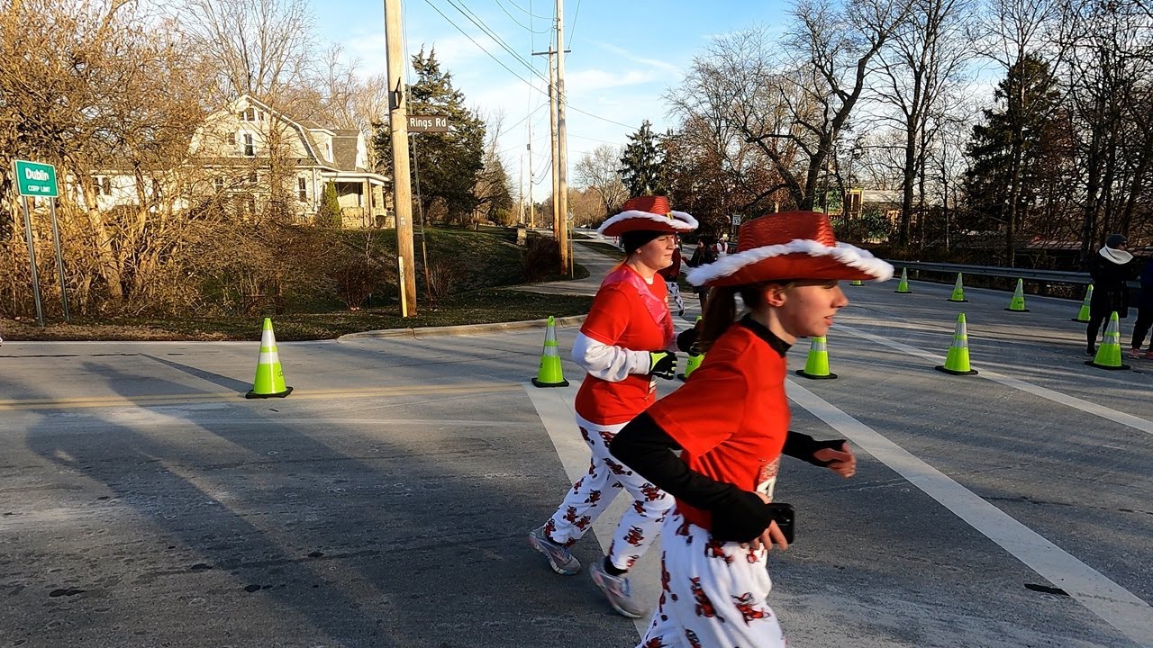 GCXC - 2024 Run Santa Run 5K Dublin OnCourse - YouTube
