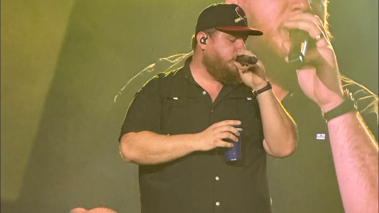 Luke Combs- Beer Never Broke My Heart (Live @ Busch Stadium in St Louis ...