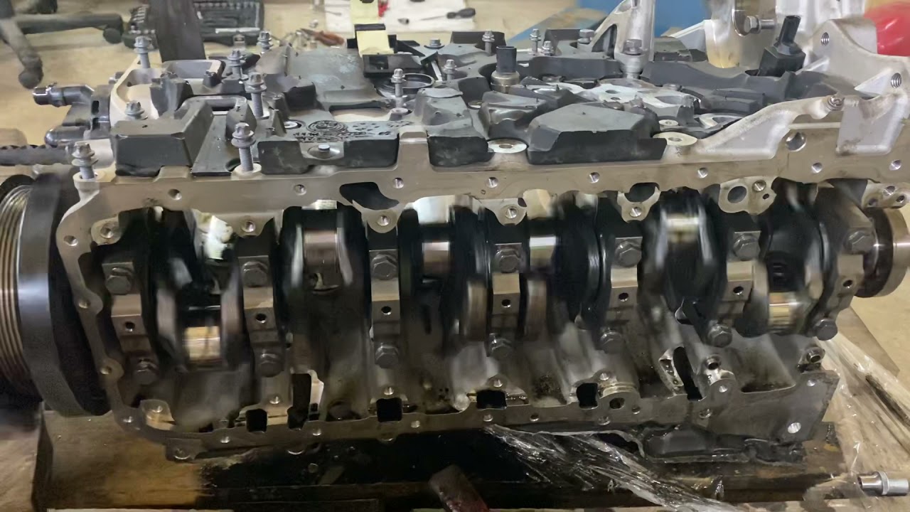 Крутим коленвал. Мотор B57D30C B57S 550D 50D BMW дизель 4 турбины 400 ...