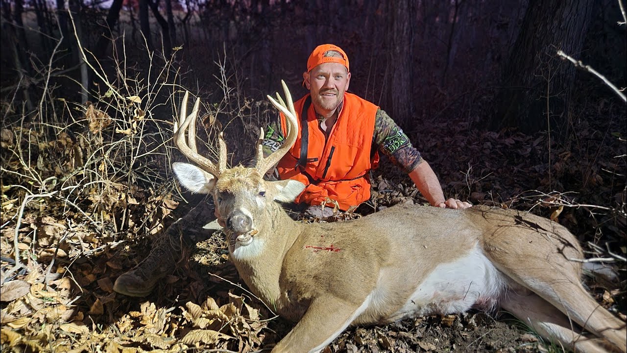 Tracy Frenzel has some MO Rifle Hunting Success - YouTube