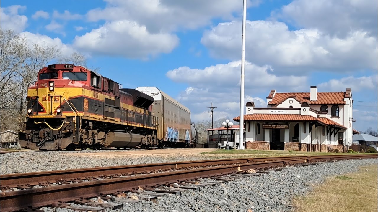 ACe/AC44/DPU! KCS #4162 leads a fast happy SB CPKC M280-09 out of ...