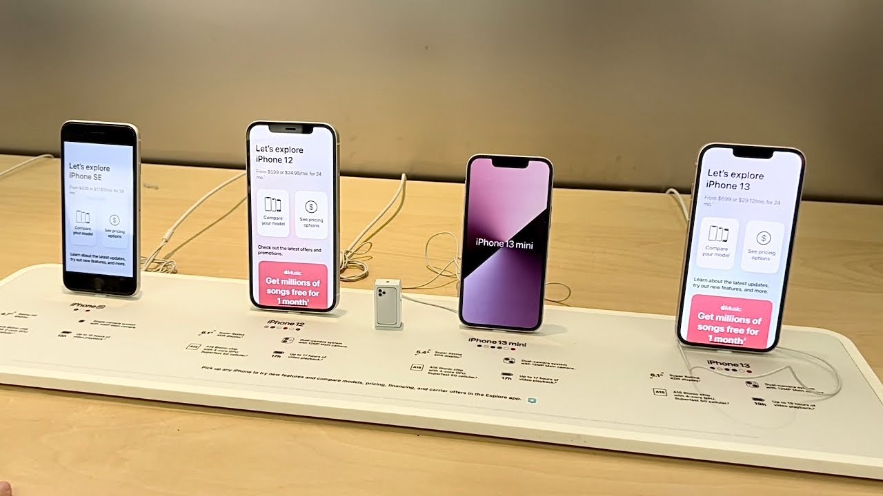 iPhone 14 Mini Shopping Vlog at the Apple Store (smallest iPhone EVER ...