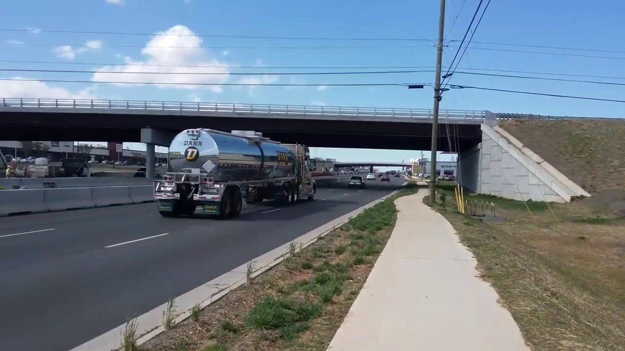 Dana Transport Inc Volvo VNL 730 tanker truck - YouTube