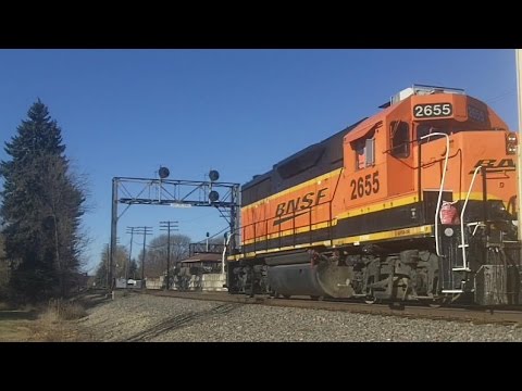 BNSF 2655 Long Hood Forward, Rochelle, IL - YouTube