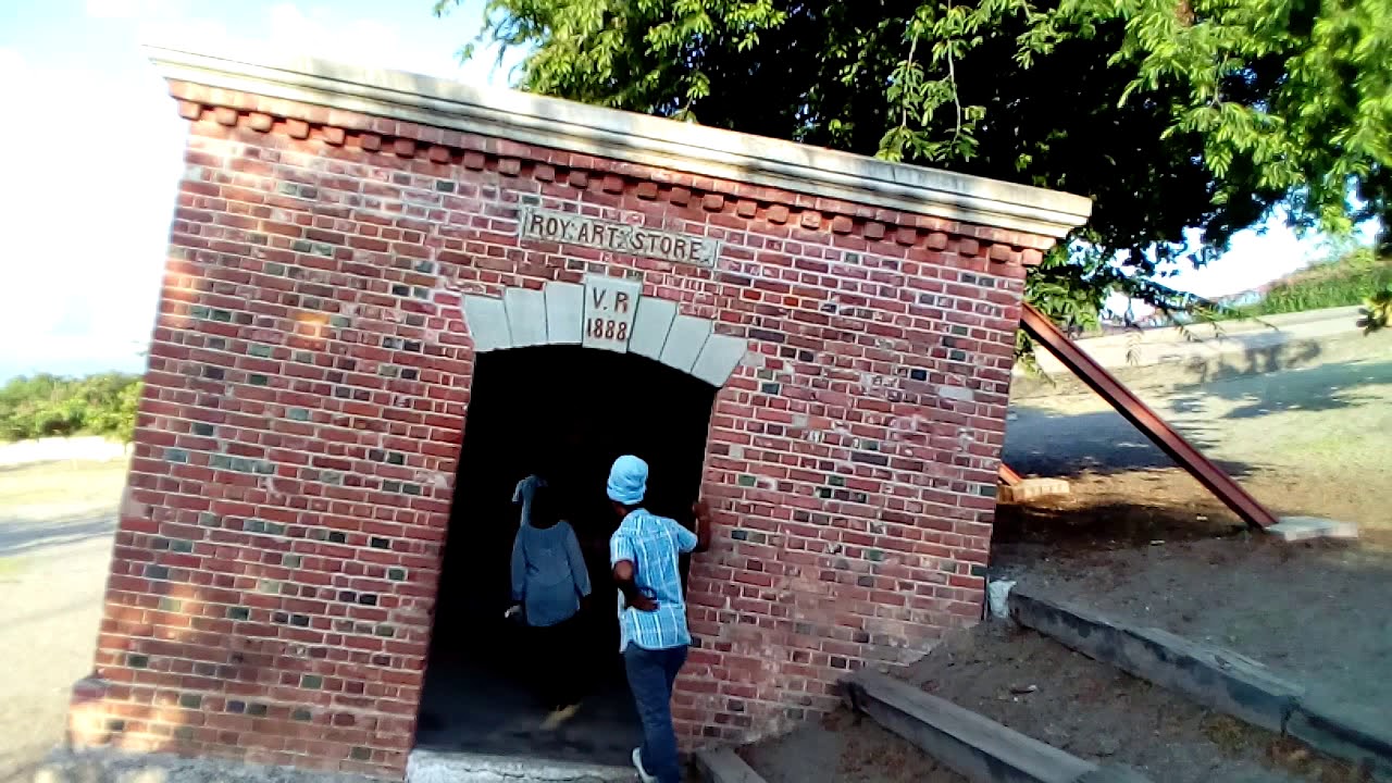 PORT ROYAL GIDDY HOUSE - YouTube