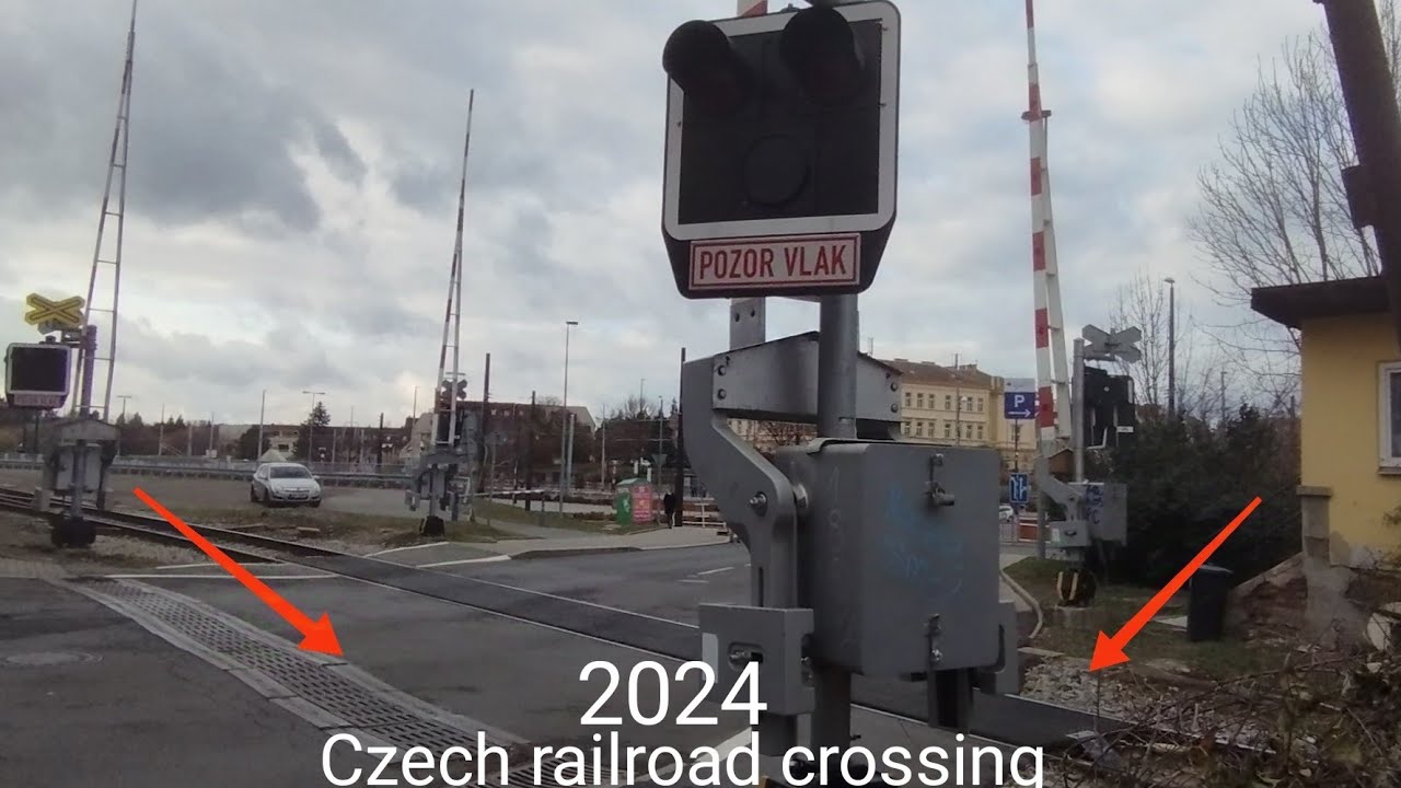 Czech railroad crossing praha veleslavin - YouTube