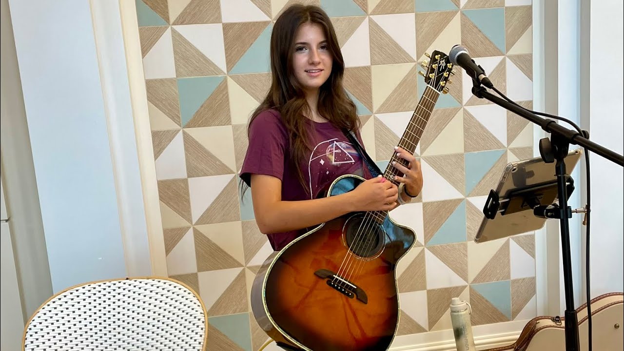 Francesca Tarantino live August 2023 - YouTube