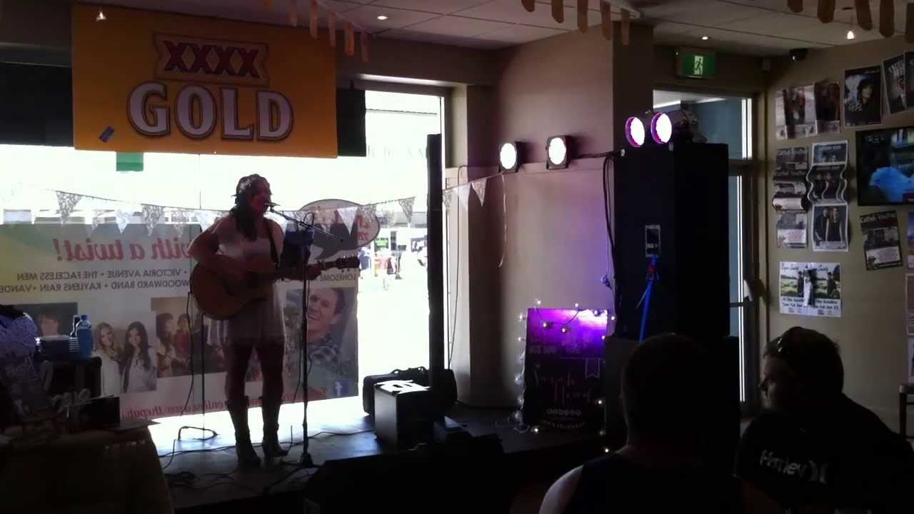 Sarah Head LIVE "The Trailer Song" Kacey Musgraves COVER - YouTube