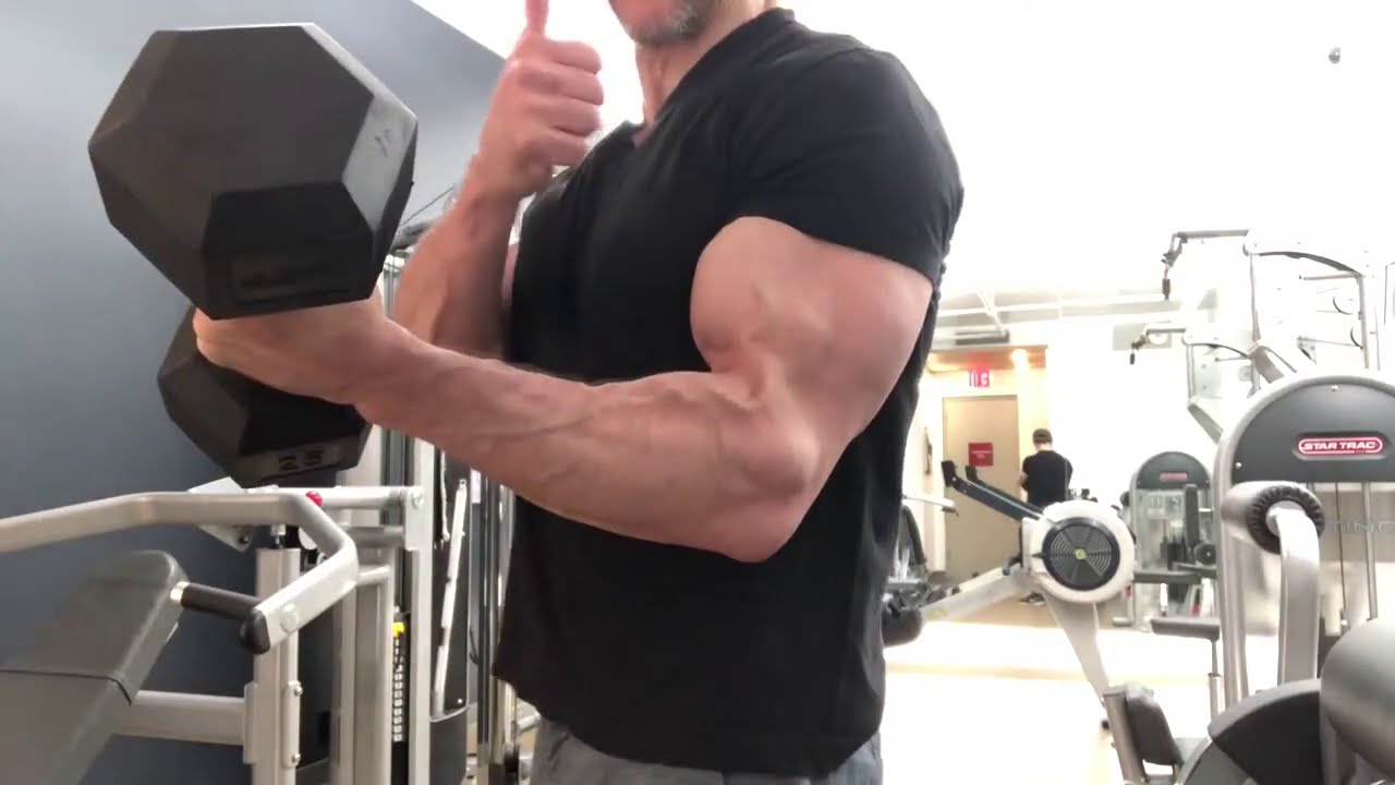 How to Get Big Biceps in One Minute. Fix your biceps curls with Victor ...