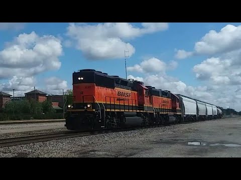 BNSF 3142, 2027, NB - YouTube