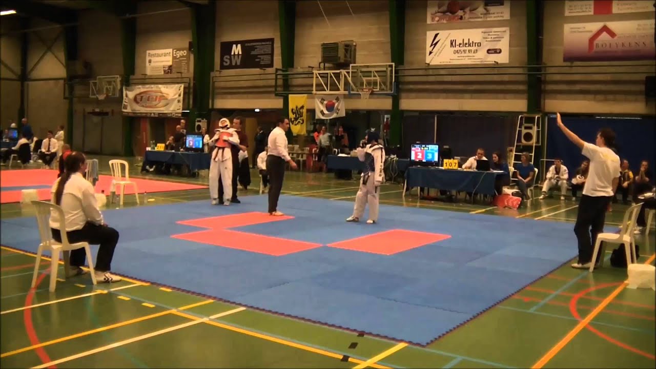 Xena roekeloos VS Francesca Pollet - YouTube