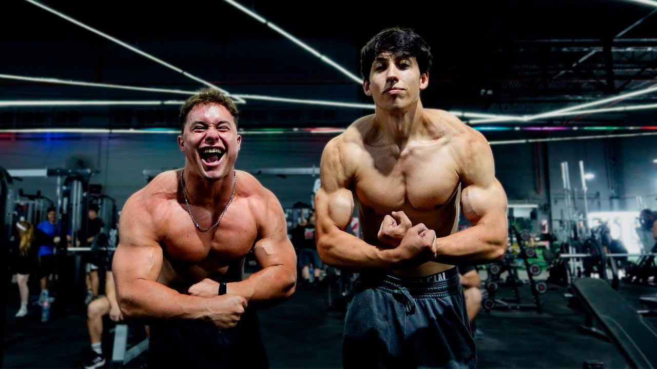 Vlog 33 | entrenamiento de pecho al fallo (literalmente) con gena - YouTube