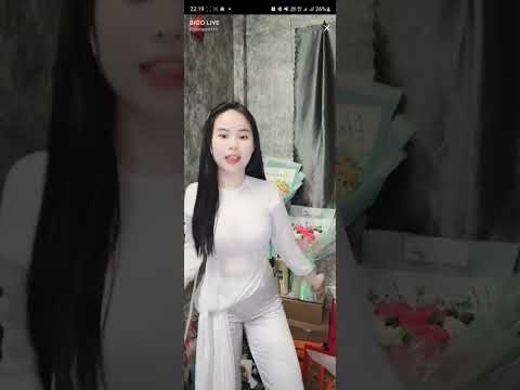 Áo dài ngân hàng dance