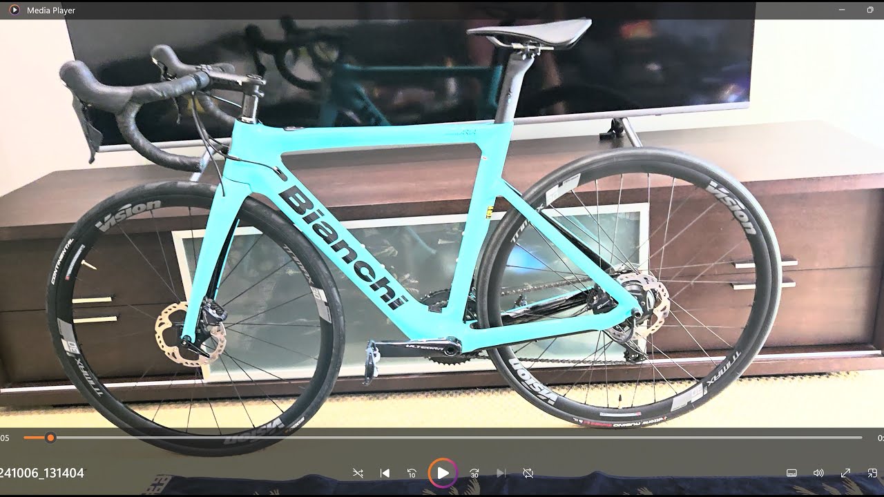 700 x 32C / 32MM Continental GP5000 / Bianchi Aria E-Road / Disc - YouTube
