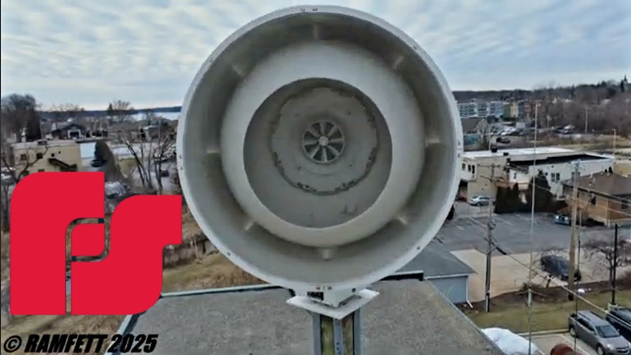 Federal Signal 508 Tornado Siren, Full Alert, Pewaukee, WI 1/8/2025 ...