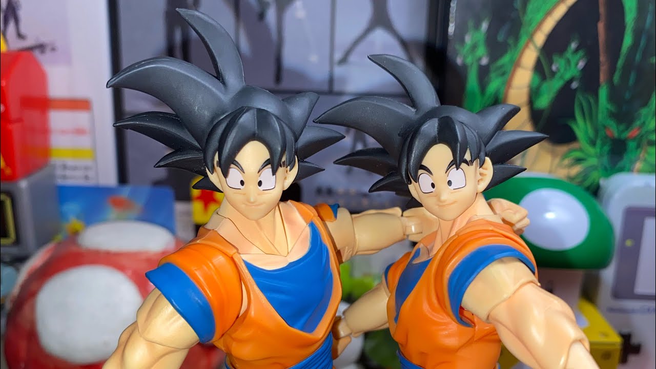 SHF 1.0 Base Form Goku Figure Review - YouTube