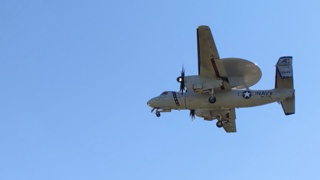 E-2 Hawkeye - YouTube