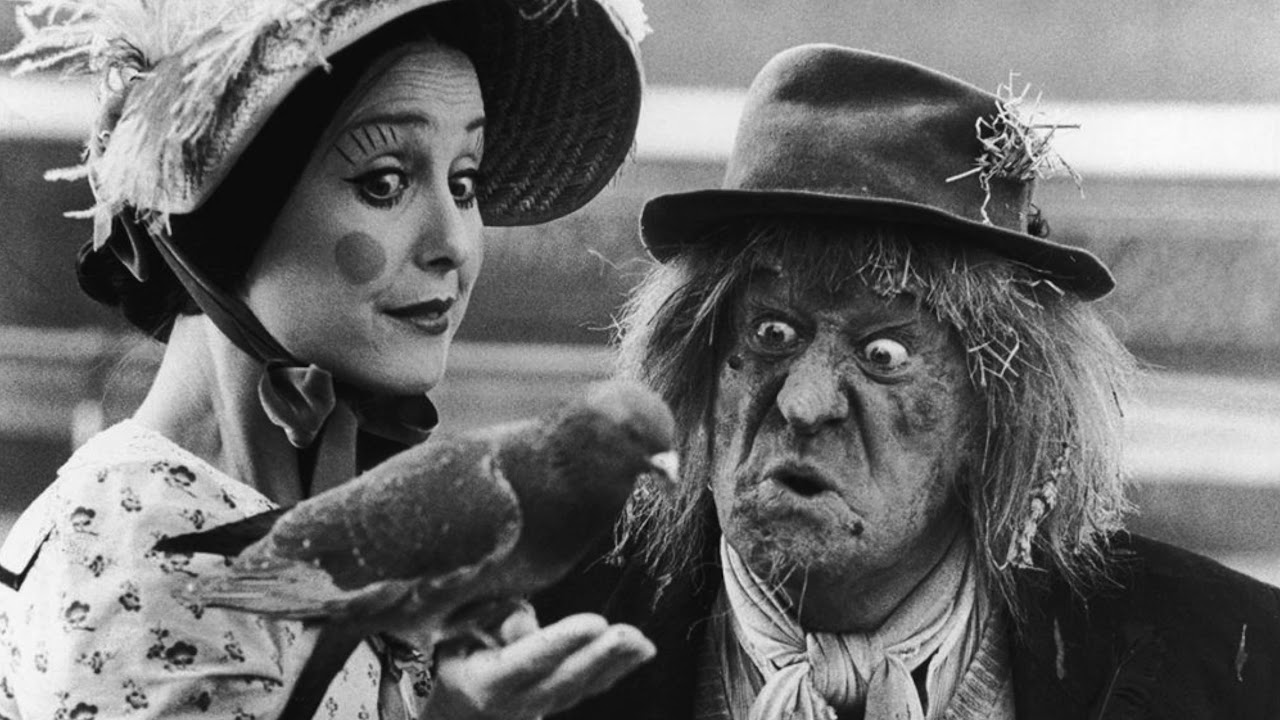 Worzel Gummidge 10 Acre Field Trip 2021 - YouTube