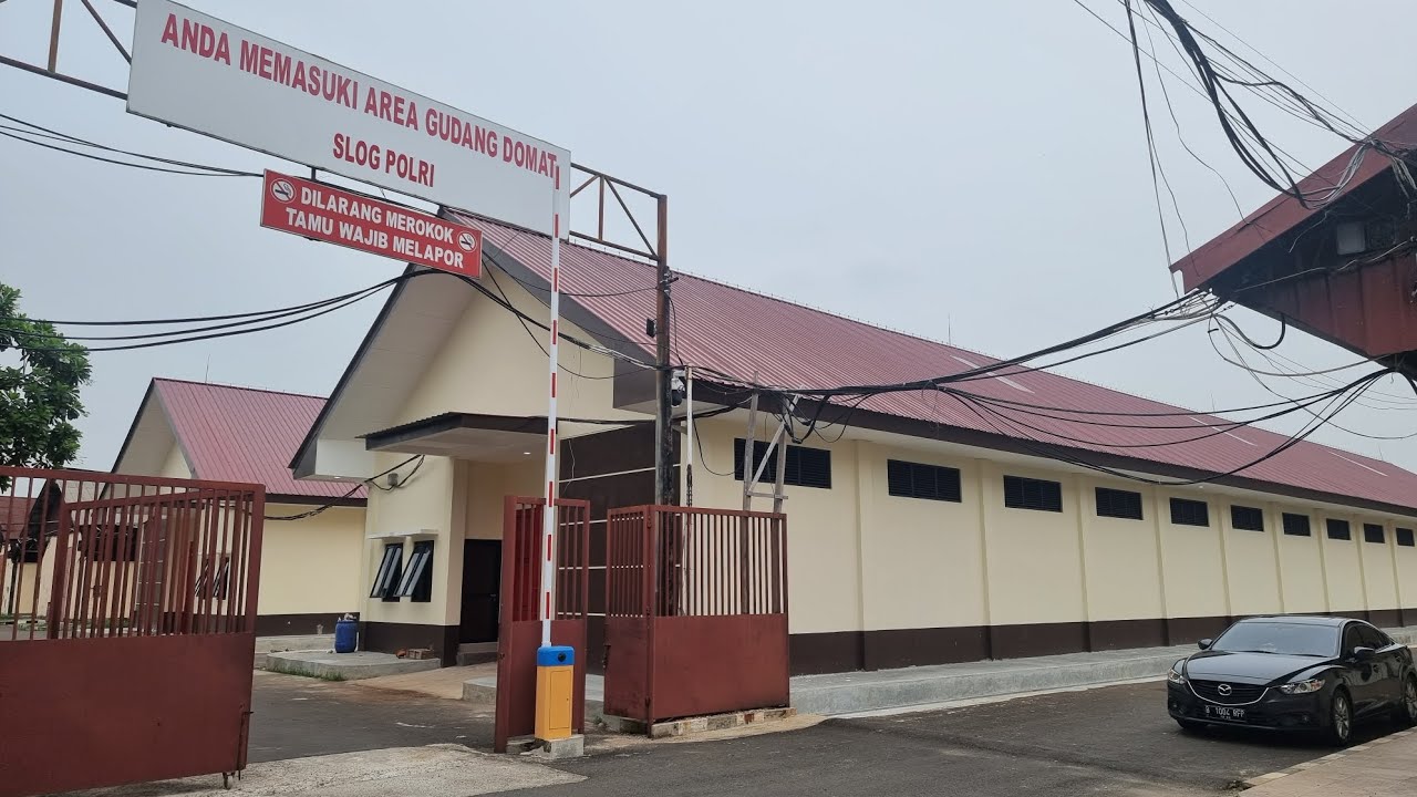 Gedung Gudang Domat Slog Polri - YouTube