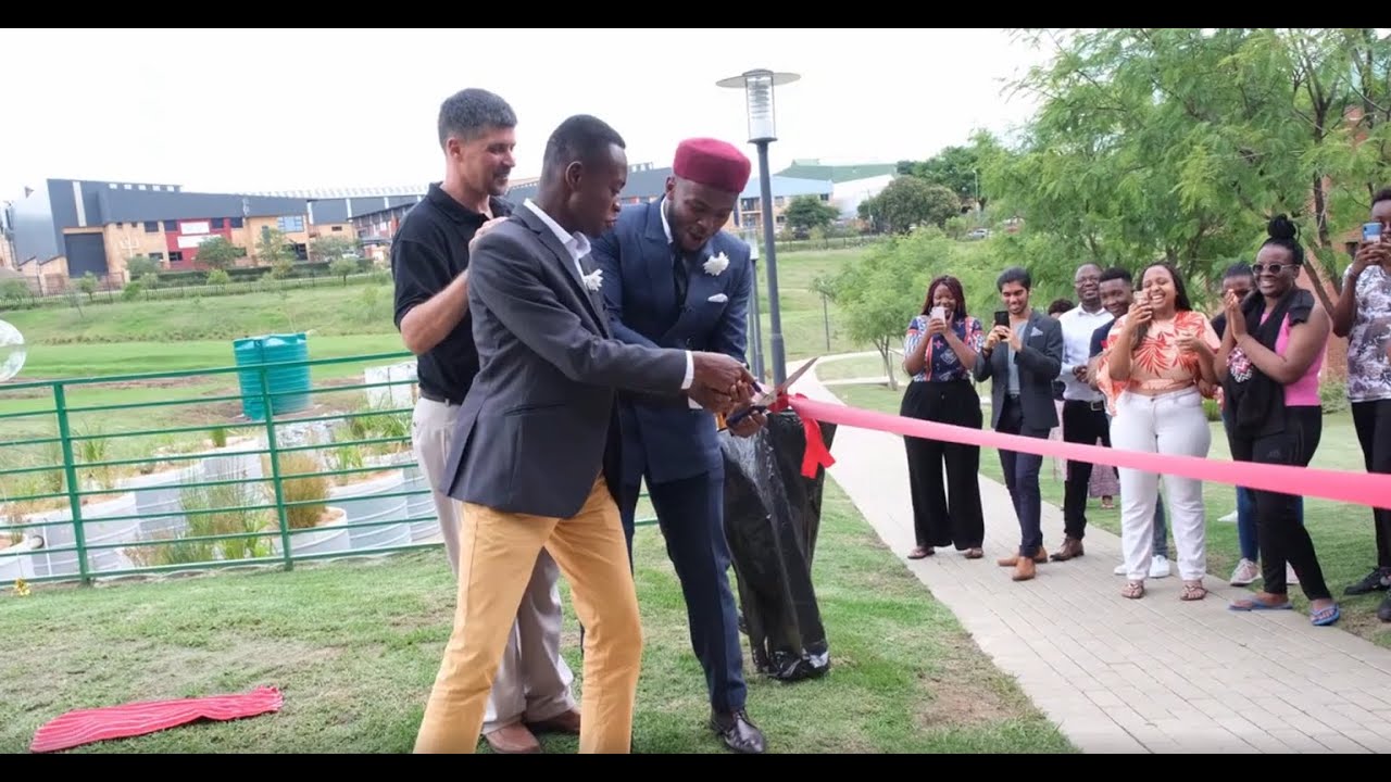 Jesse Forrester '17 & Wuntia Gomda '17 (The Living Machine) - Redefine ...