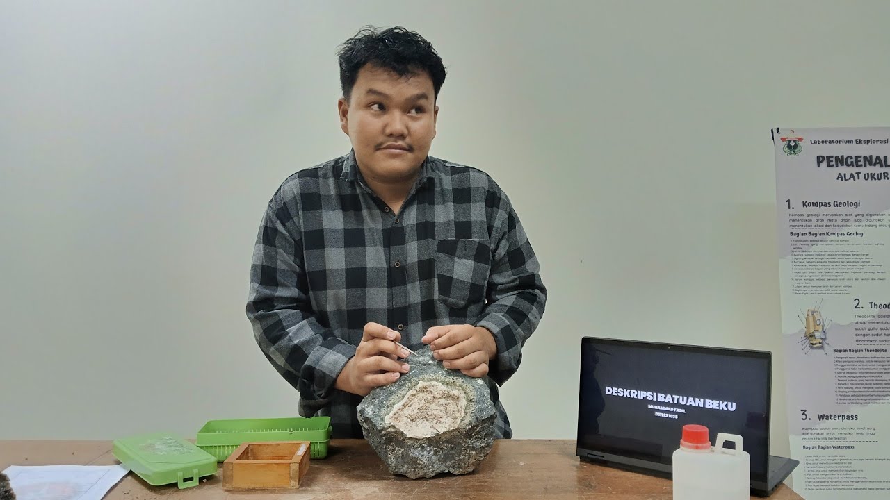 Deskripsi Batuan Beku Basalt Amigdaloidal Crystal Druzy (MUHAMMAD FADIL ...