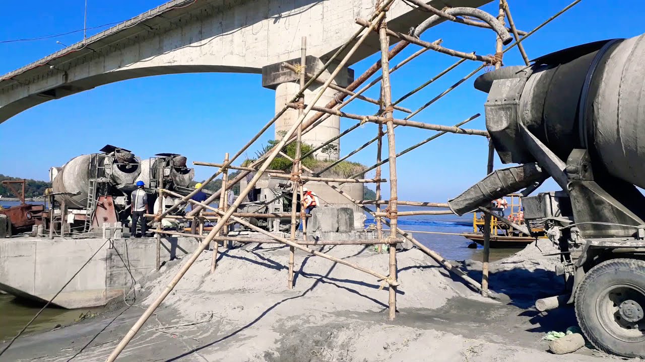 River Concreting Process|New Brahmaputra Bridge Tezpur Assam|Gammon ...