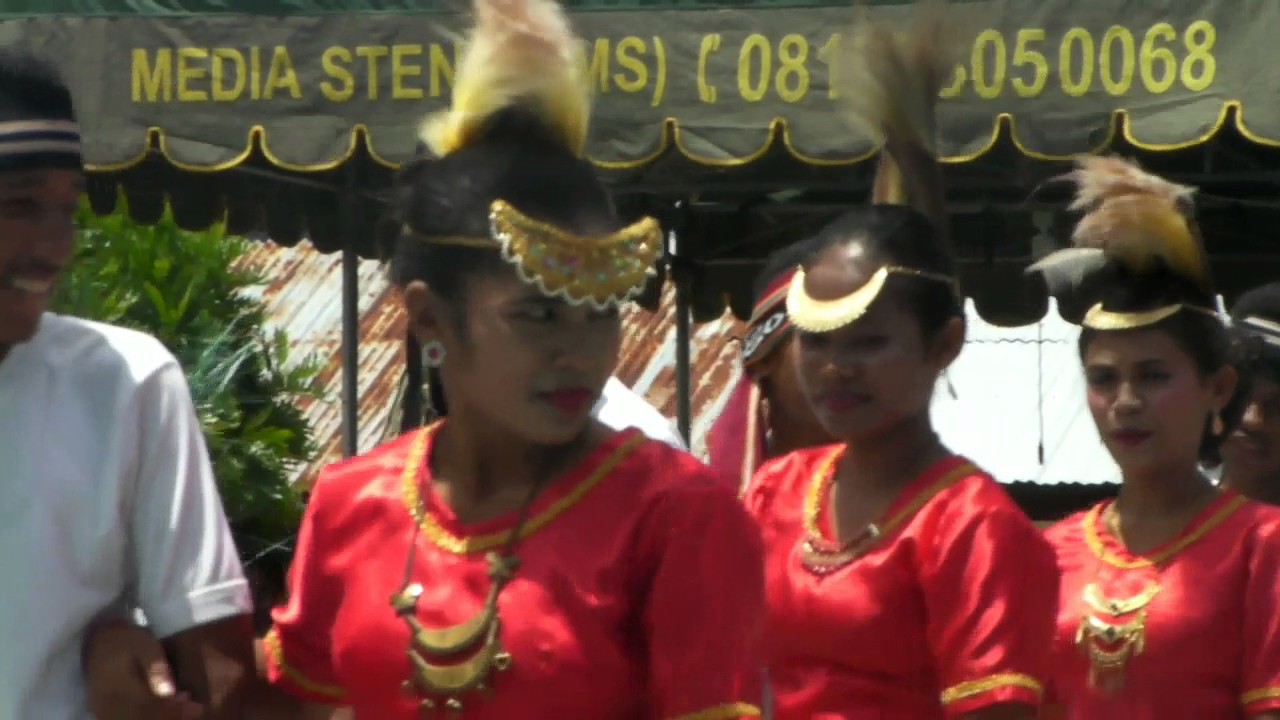 "TARIAN TANIMBAR" memeriahkan HUT SANATA KARYA LANGGUR - YouTube