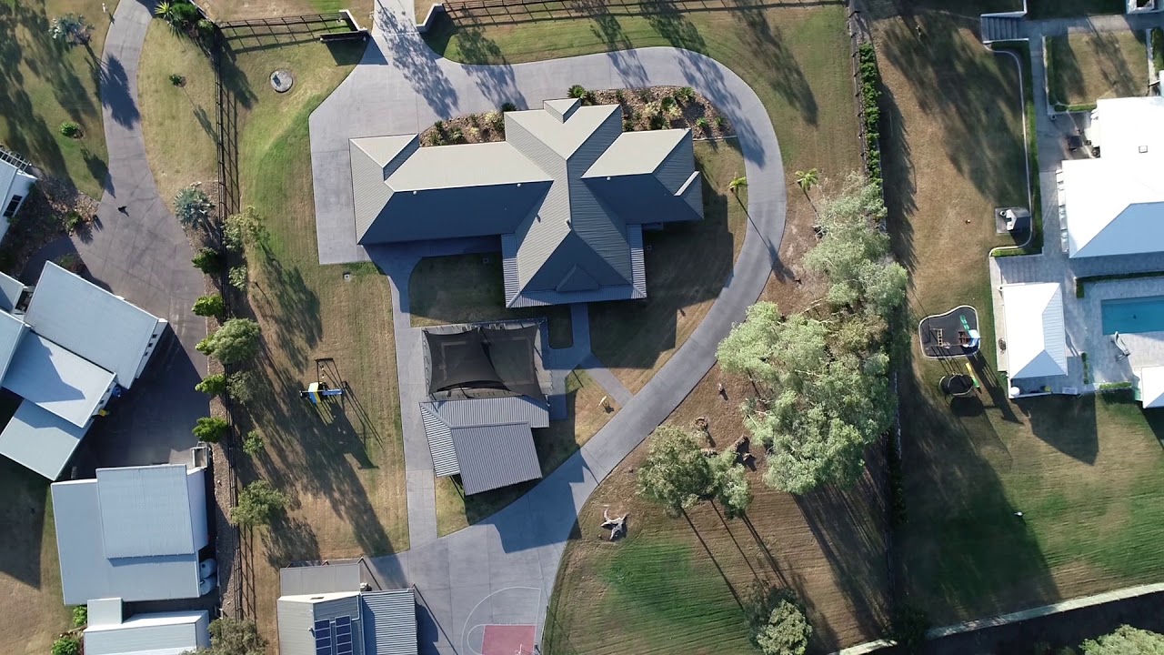 41 Lagoon Park Drive, Maudsland - YouTube