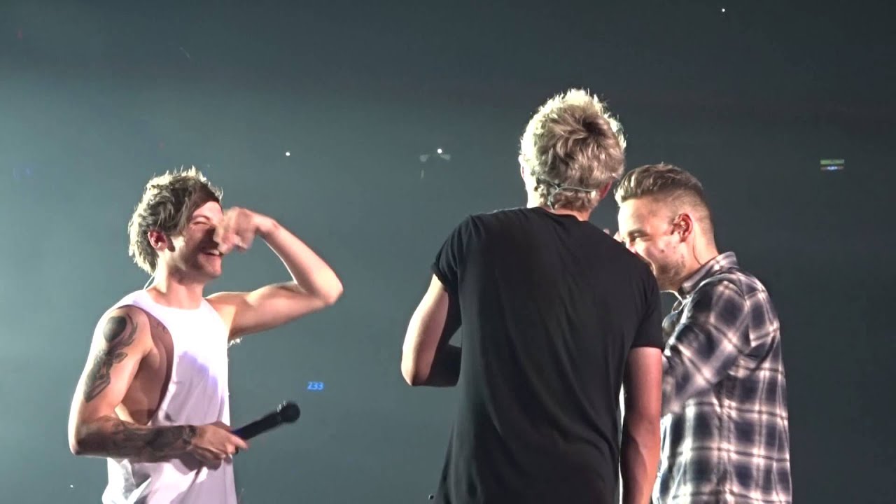 One Direction Toronto - YouTube