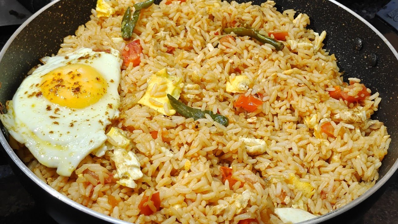 Egg Fried Rice Recipe | Street style egg fried rice | spicy egg fried ...