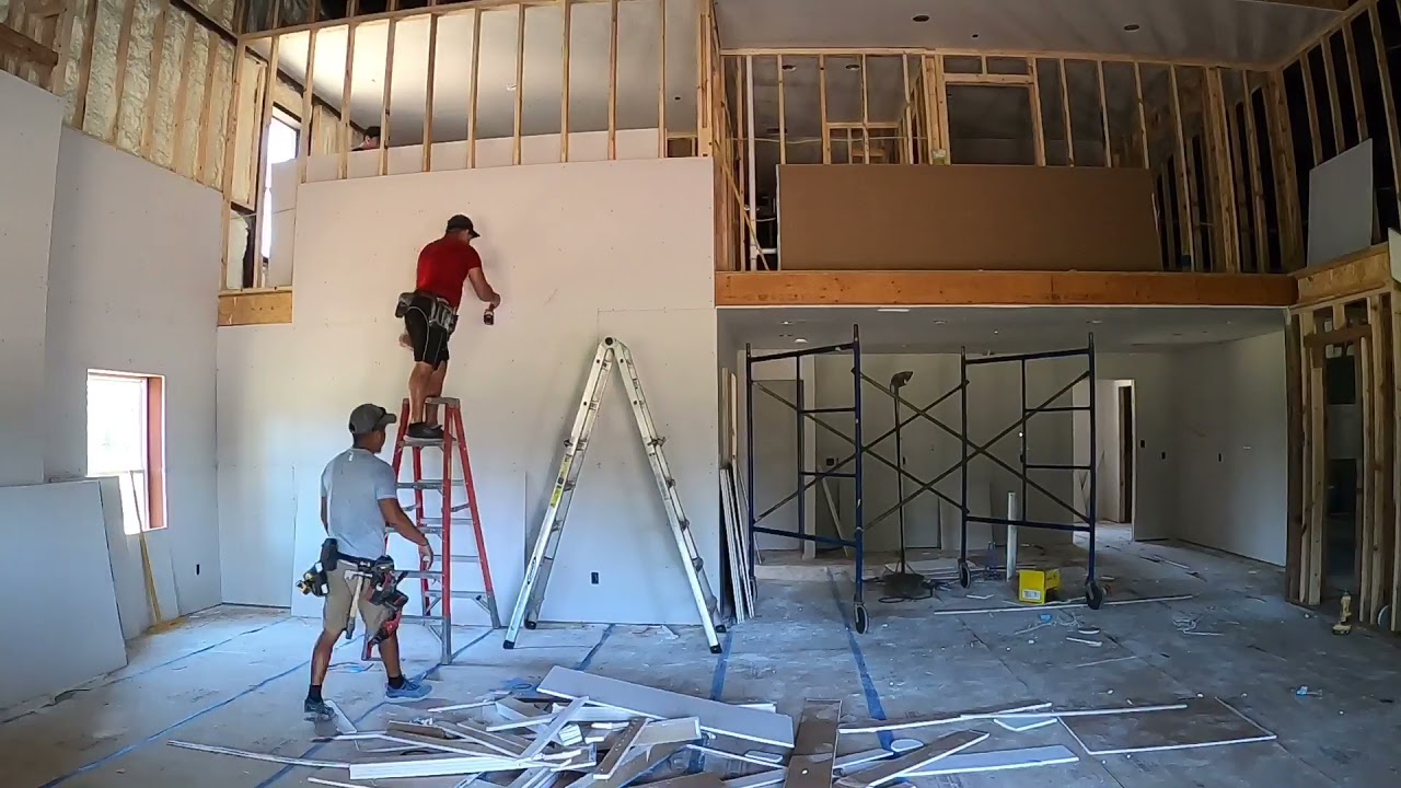#drywall - Como le llamarían a este edificio de 21 pies cielo inclinado ...