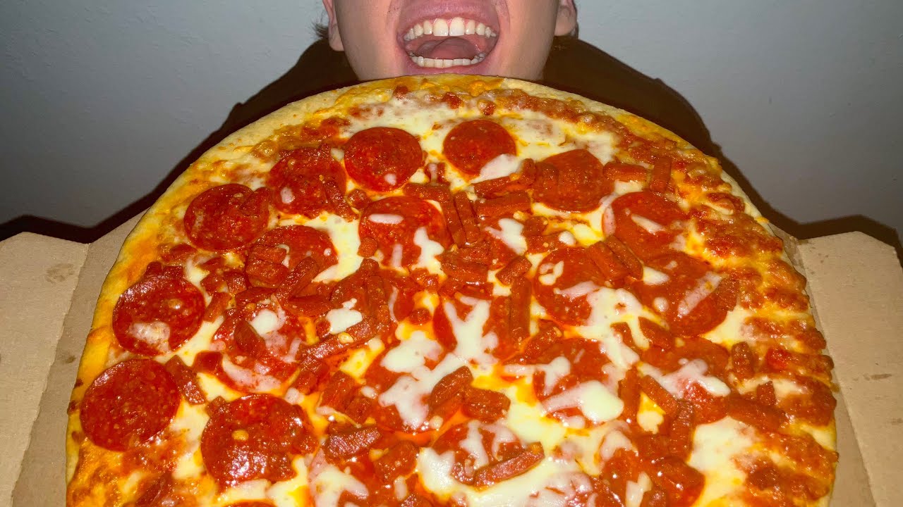 very big pepperoni pizza $8 asmr mukbang 먹방 - YouTube