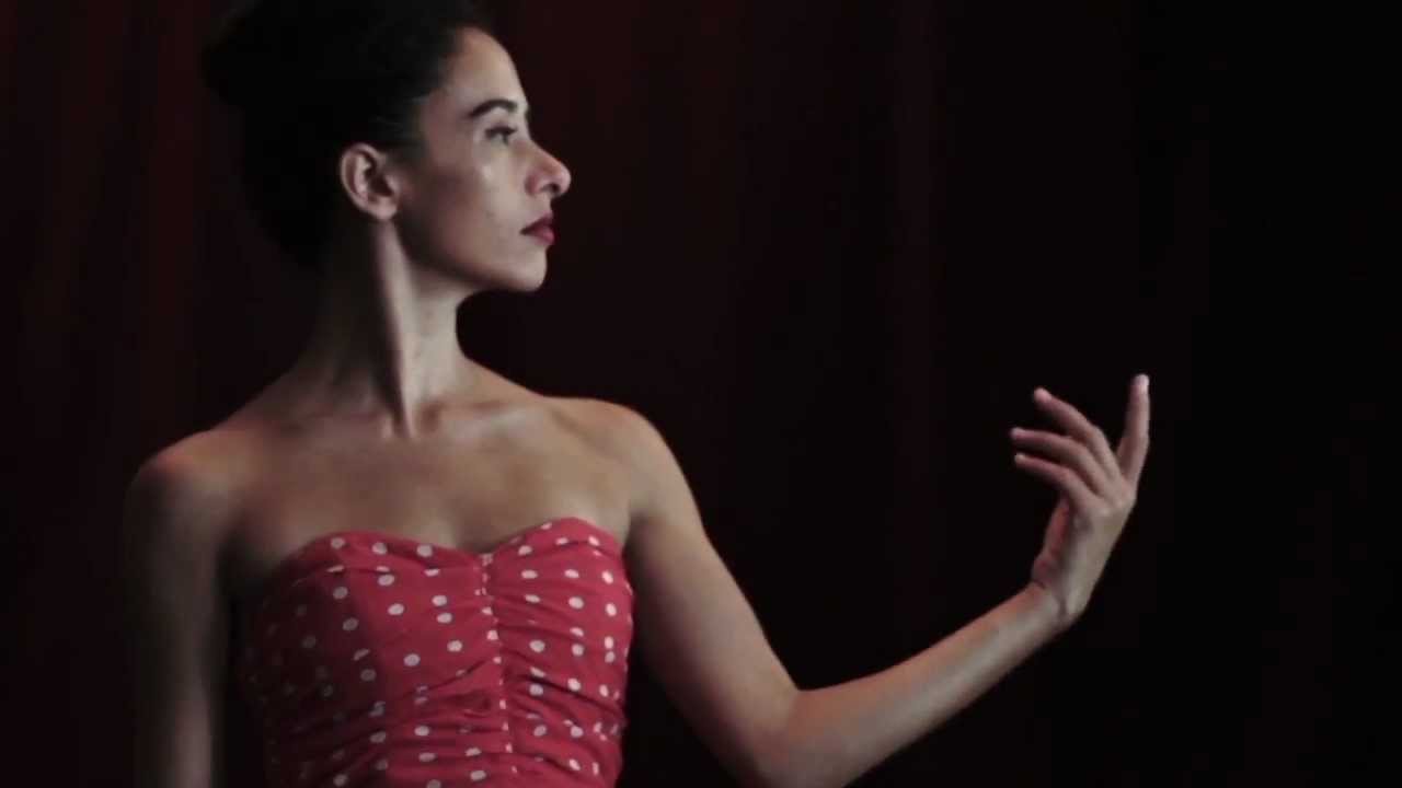 AnnA KRôNIK - INVITANGO (OFFICIAL).mov - YouTube