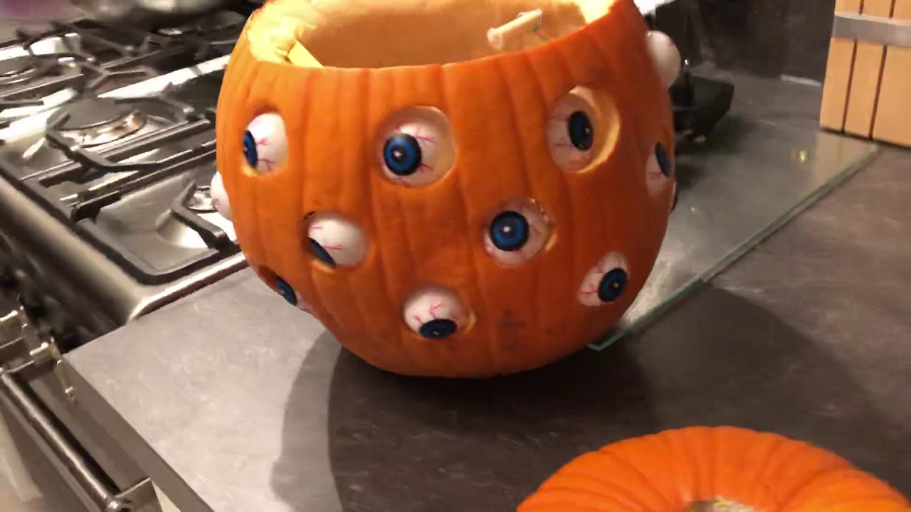 Arduino moving eyes Halloween pumpkin using 12 servos - YouTube