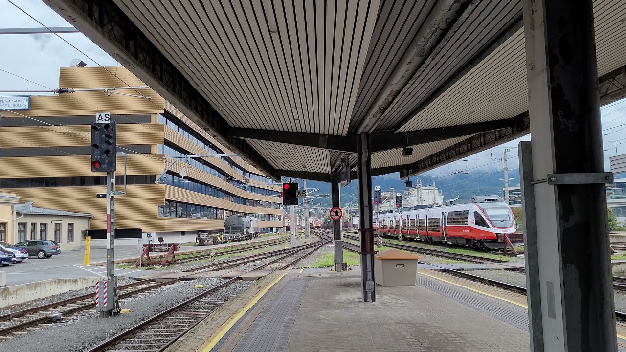 Einfahrt des nightjet 421 + nightjet 40491 am 29.08.2021 in Innsbruck ...