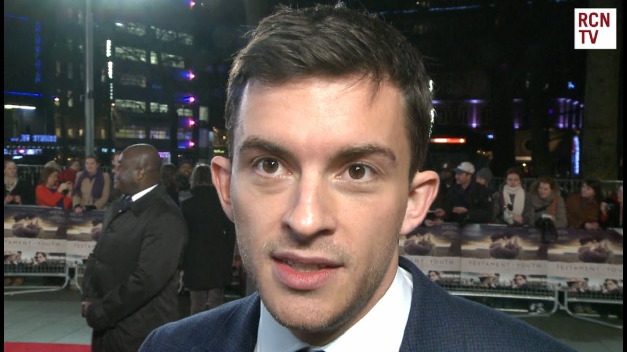 Jonathan Bailey Interview - Testament of Youth Premiere - YouTube