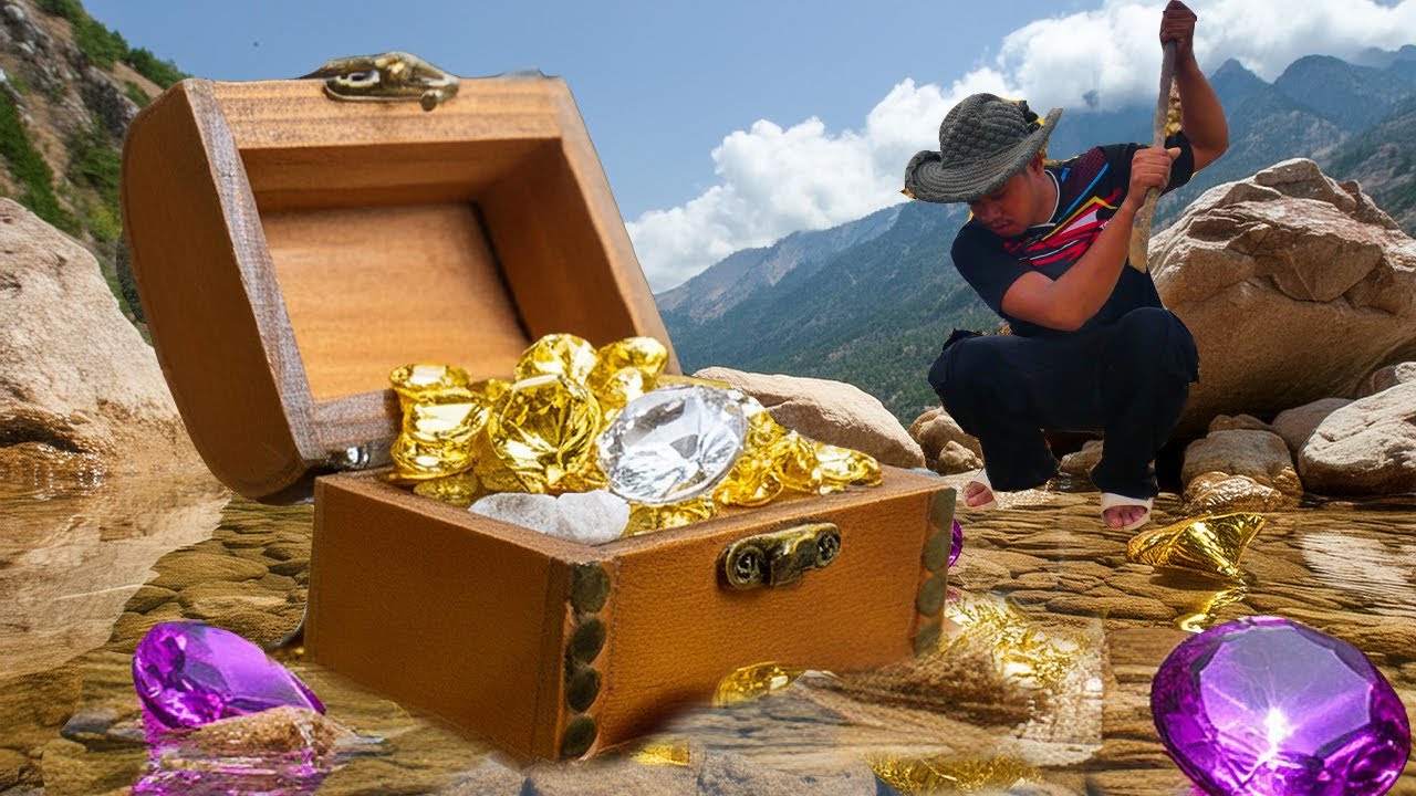 We found gold while hunting for treasure! Incredible discovery under ...
