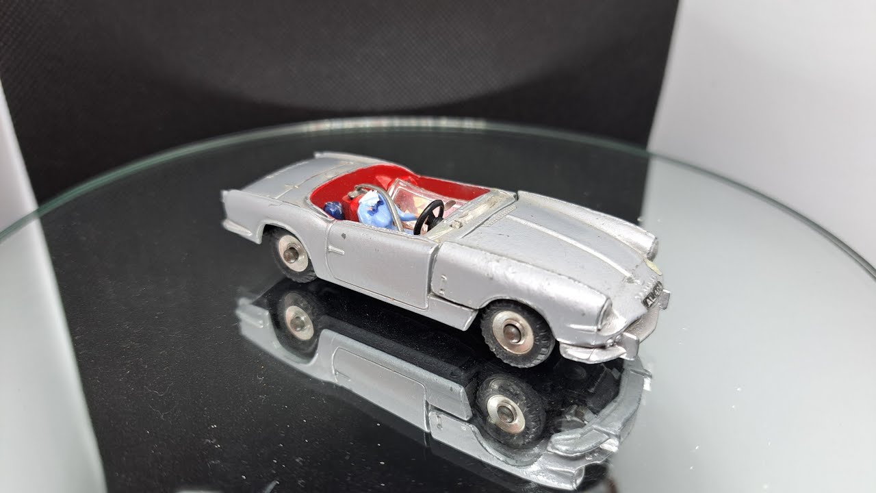 Diecast Restoration Dinky Toys Triumph spitfire no/114. 1963/70 - YouTube