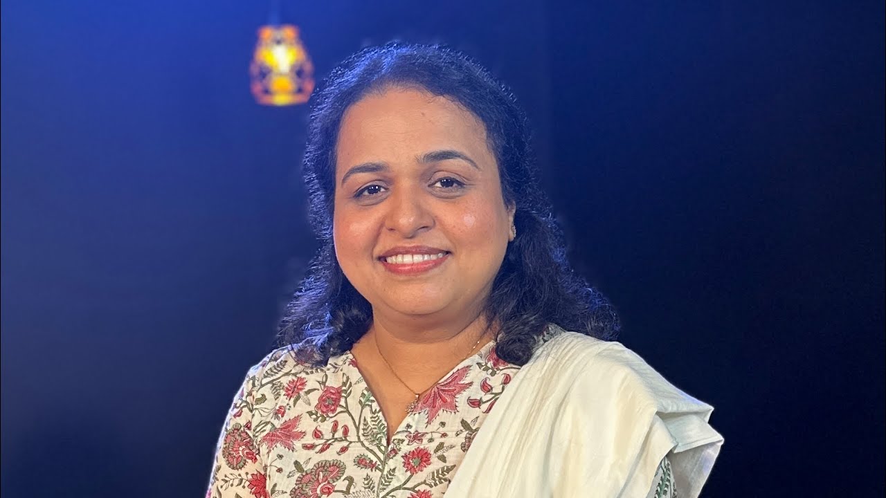 Njan Thakarathirunnath- Mohan Kanjiramannil / Live singing by Tina Joy ...