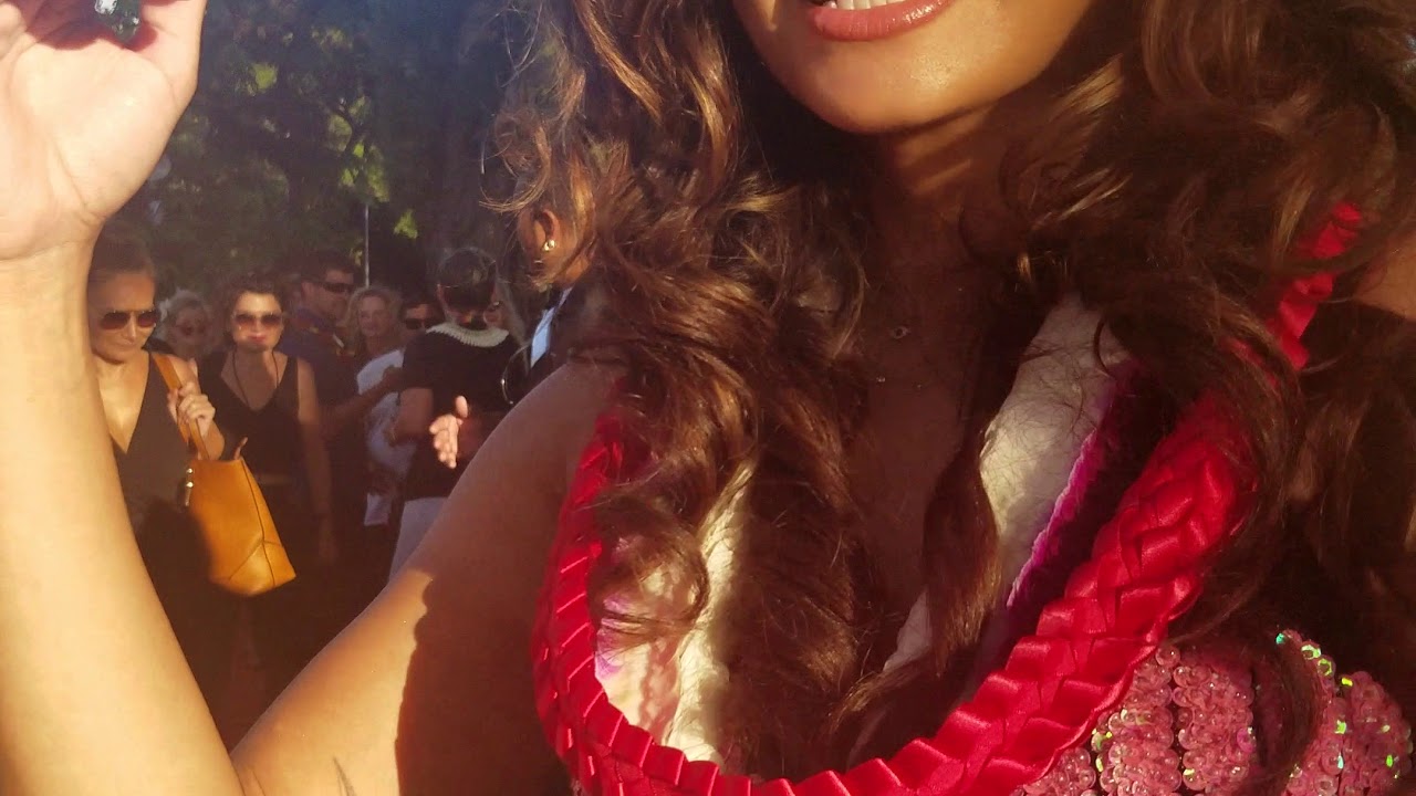 Meaghan Rath on the H50 SOTB 2018 Red Carpet - YouTube