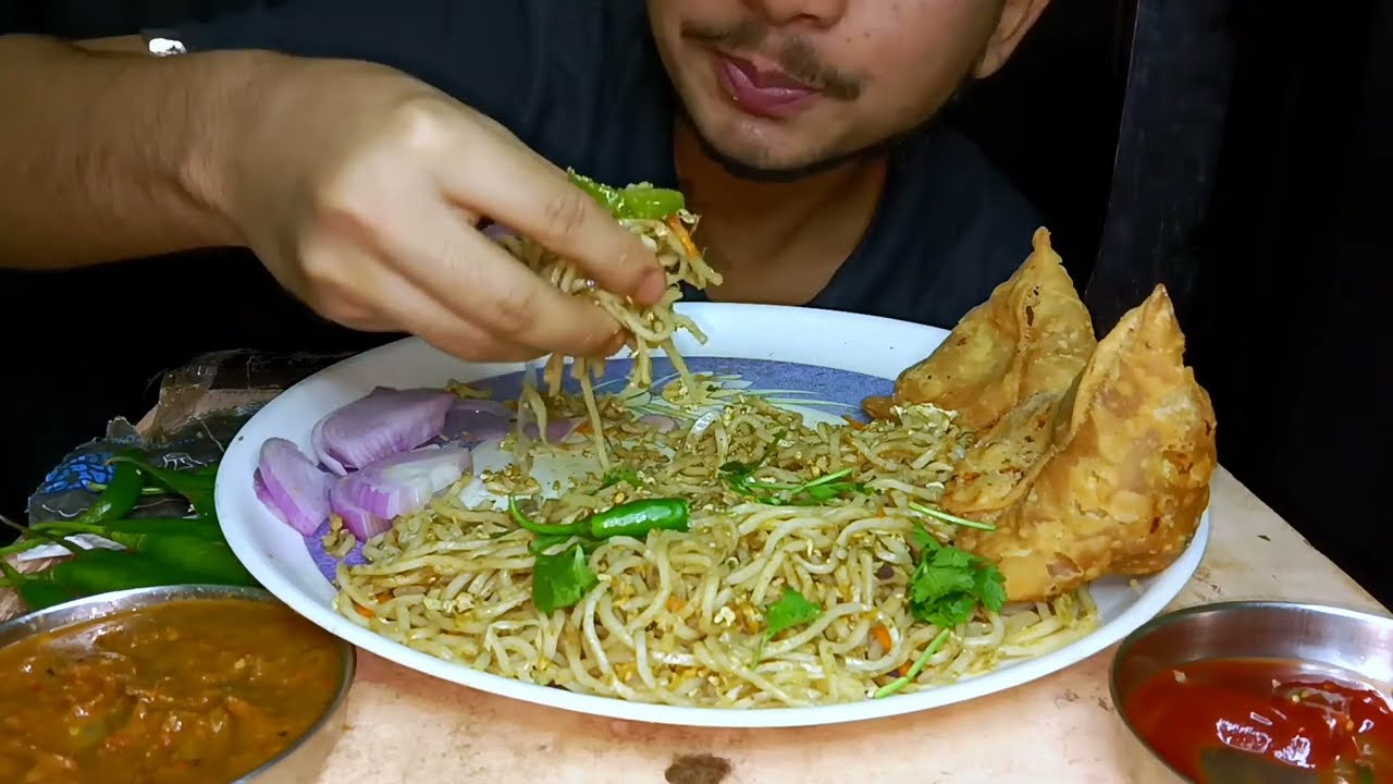 spicy noodles🌶️+Somosa with spical chatani । ETTING FOR MR TUKA 👍 - YouTube
