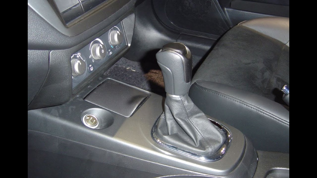 Swapping Mitsubishi Evo VII GT-A Gear Change Knob - YouTube