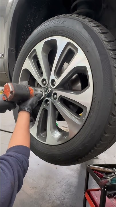 How to tighten lug nuts the right way🛠️#autodoc #carservice #foryou #tyre #right #usa. - YouTube
