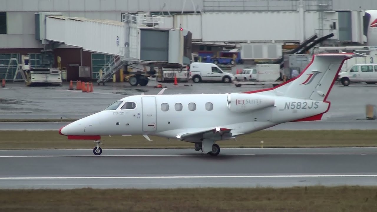 JetSuite N582JS Phenom 100 Takeoff Portland Airport (PDX) - YouTube