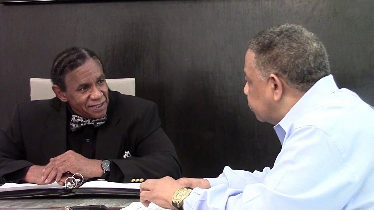 Ester Davis Show Preview - YouTube